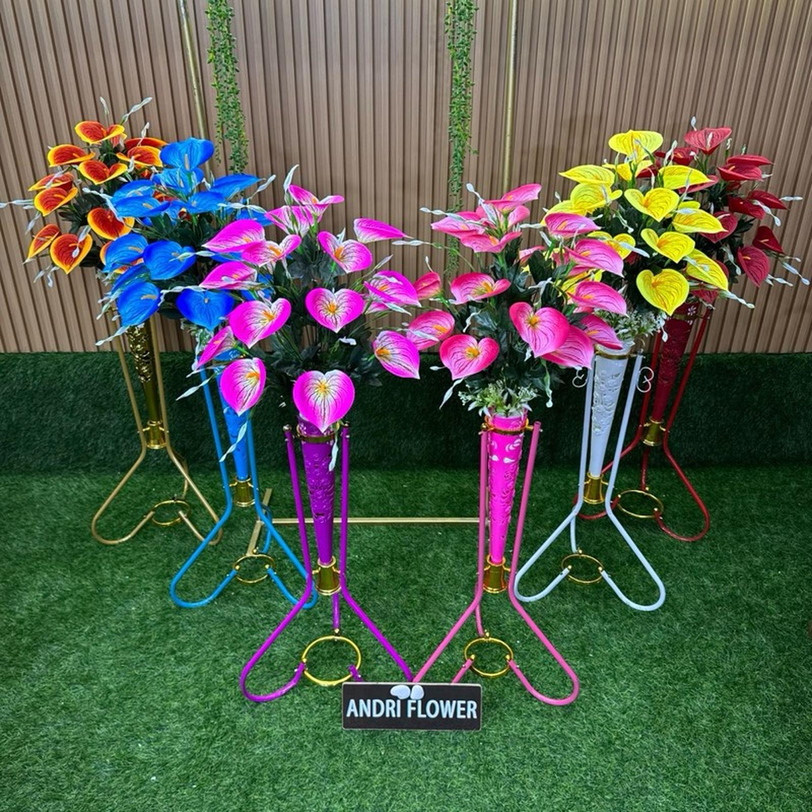 Bunga Hias Artificial Calya Lily K18 Set Pot Standing Besi - Sabira